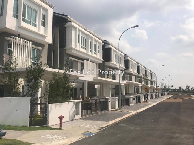 Tiara South Terraced House – The Bimple Mentor